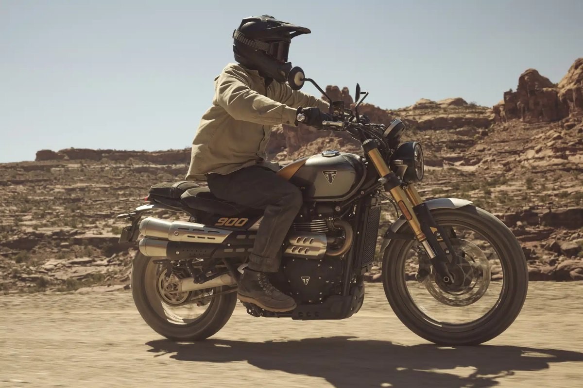 Triumph dio a conocer una importante revisión de la Scrambler 900 de cara al 2026 - Motofichas ...