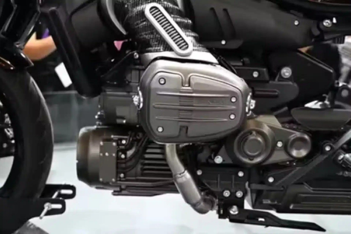 ¿Un motor bóxer de 250 cc, con 70 hp y tecnología híbrida? Benda lo ...